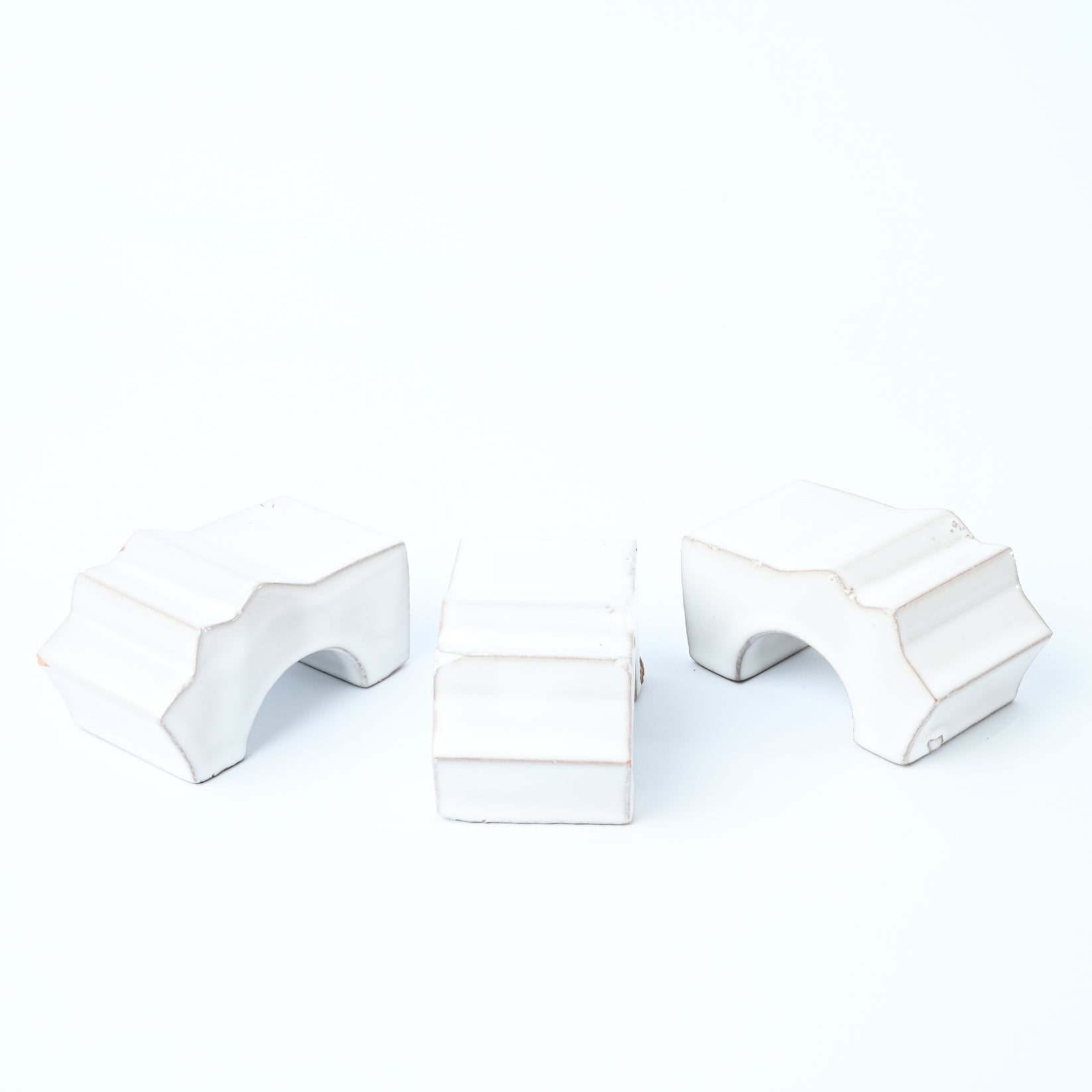 Cream Large Glazed Pot Feet (Pack of 3) 90mm – Heritage Pot Company