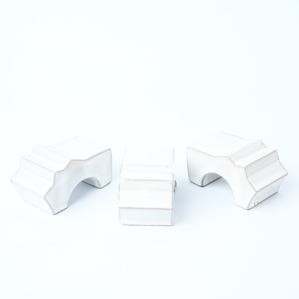 Cream Large Glazed Pot Feet (Pack of 3) 90mm – Heritage Pot Company